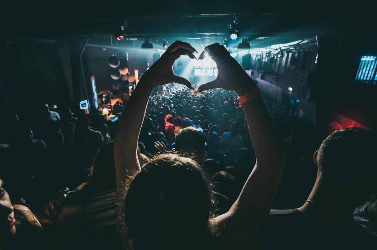 Il Demodè Club è pronto per la nuova stagione di musica e spettacoli ...