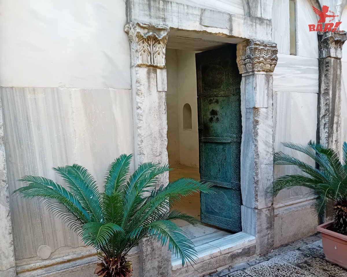 Il mausoleo di Boemondo: un tesoro nascosto nella cattedrale di Canosa ...